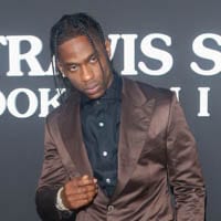 Travis Scott - Stylist, Hair Stylist, Makeup Artist | Moda Database